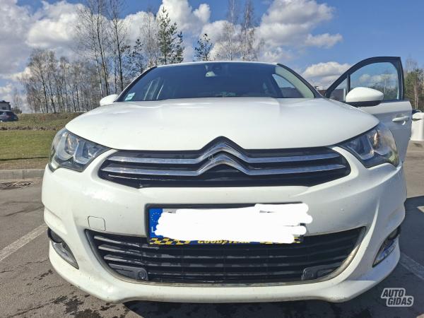 Citroen C4 2016 in Vilnius, with an engine capacity of 1.60 L and mileage of 267 thousand km for 3700 €, photo 2 on AUTOMOTO.COM.LV