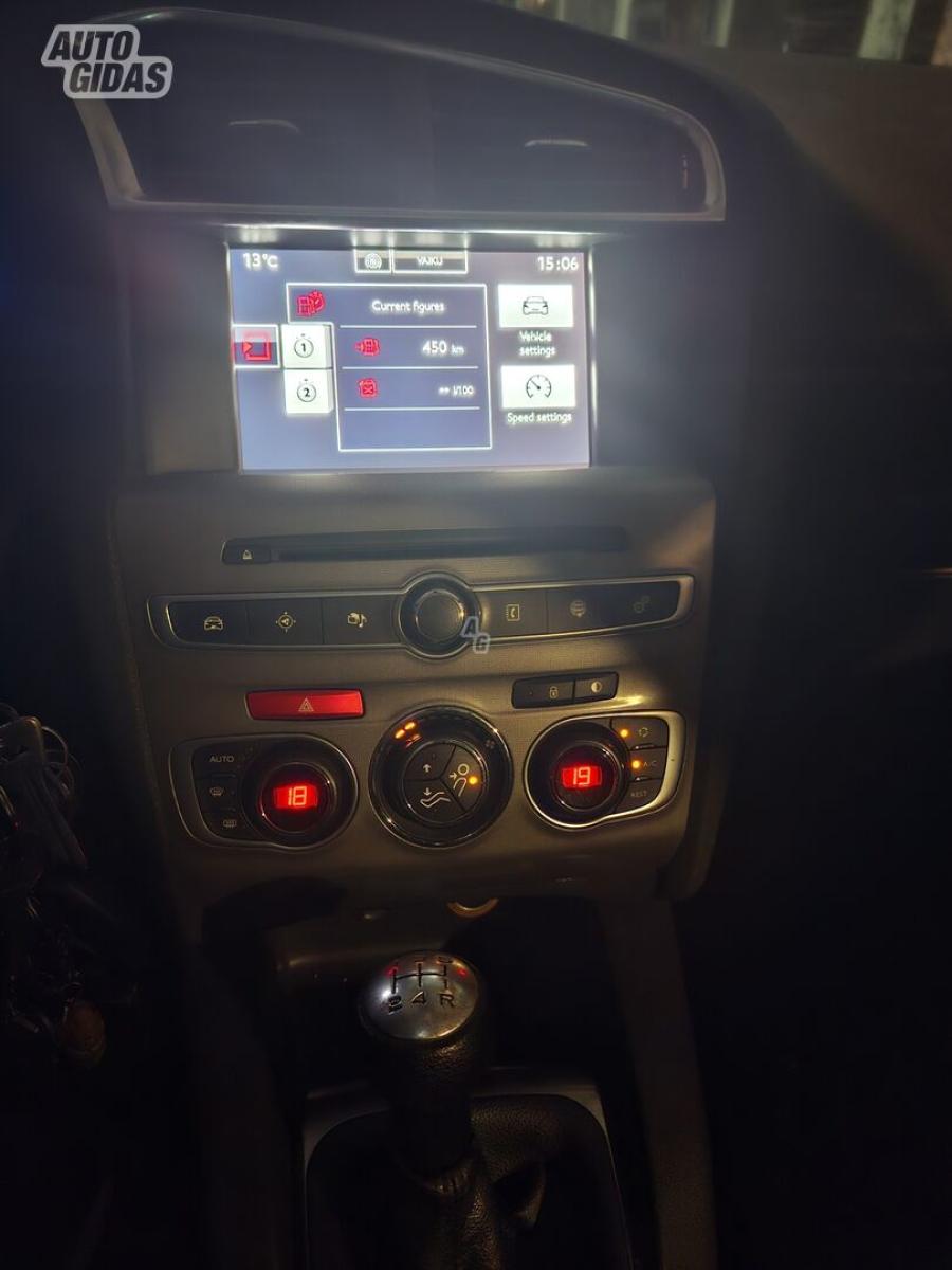 Citroen C4 2016 in Vilnius, with an engine capacity of 1.60 L and mileage of 245 thousand km for 2999 €, photo 12 on AUTOMOTO.COM.LV