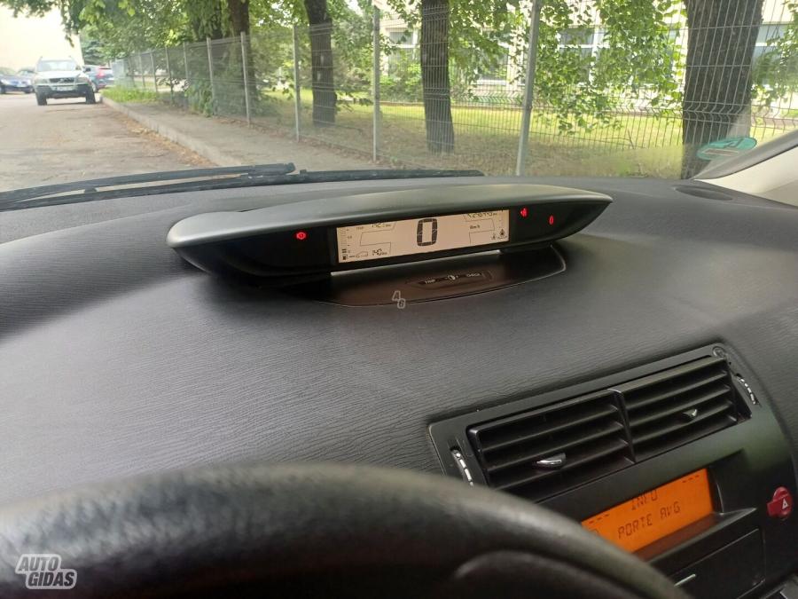 Citroen C4 2007 Kauņa, ar dzinēja tilpumu 1.60 L un nobraukumu 245 tūkst. km par 1600 €, foto 10 vietnē AUTOMOTO.COM.LV