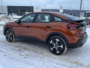 Orange Citroen C4 2021 in Vilnius, with an engine capacity of 1.20 L and mileage of 81 thousand km for 11979 €, photo 4 on AUTOMOTO.COM.LV