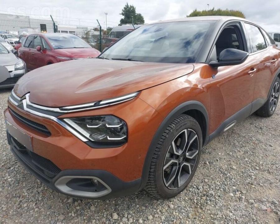 Orange Citroen C4 2021 in Riga, with an engine capacity of 1.20 L and mileage of 0 thousand km for 17450 €, photo 1 on AUTOMOTO.COM.LV