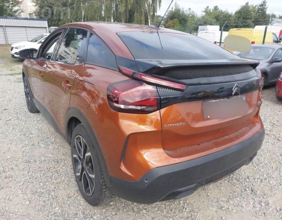 Orange Citroen C4 2021 in Riga, with an engine capacity of 1.20 L and mileage of 0 thousand km for 17450 €, photo 3 on AUTOMOTO.COM.LV