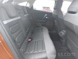 Orange Citroen C4 2021 in Riga, with an engine capacity of 1.20 L and mileage of 0 thousand km for 17450 €, photo 13 on AUTOMOTO.COM.LV