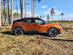Orange Citroen C4 2022 in Riga, with an engine capacity of 1.50 L and mileage of 50 thousand km for 15500 €, photo 5 on AUTOMOTO.COM.LV