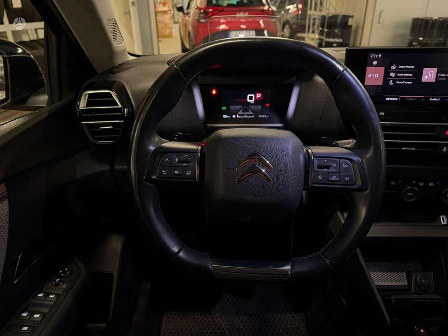 Orange Citroen C4 2022 in Vilnius, with an engine capacity of 1.20 L and mileage of 41 thousand km for 16900 €, photo 14 on AUTOMOTO.COM.LV