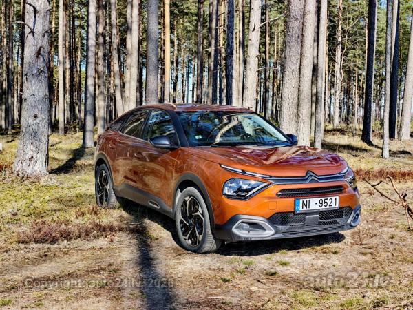 Orange Citroen C4 2022 in Riga, with an engine capacity of 1.50 L and mileage of 50 thousand km for 15950 €, photo 2 on AUTOMOTO.COM.LV