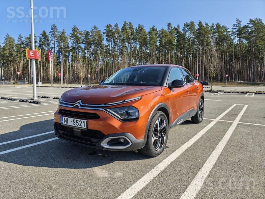 Orange Citroen C4 2022 in Riga, with an engine capacity of 1.50 L and mileage of 50 thousand km for 16200 €, photo 1 on AUTOMOTO.COM.LV