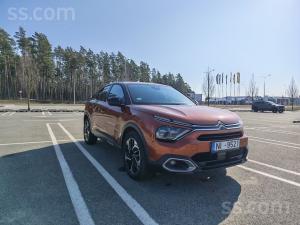 Orange Citroen C4 2022 in Riga, with an engine capacity of 1.50 L and mileage of 50 thousand km for 16200 €, photo 3 on AUTOMOTO.COM.LV