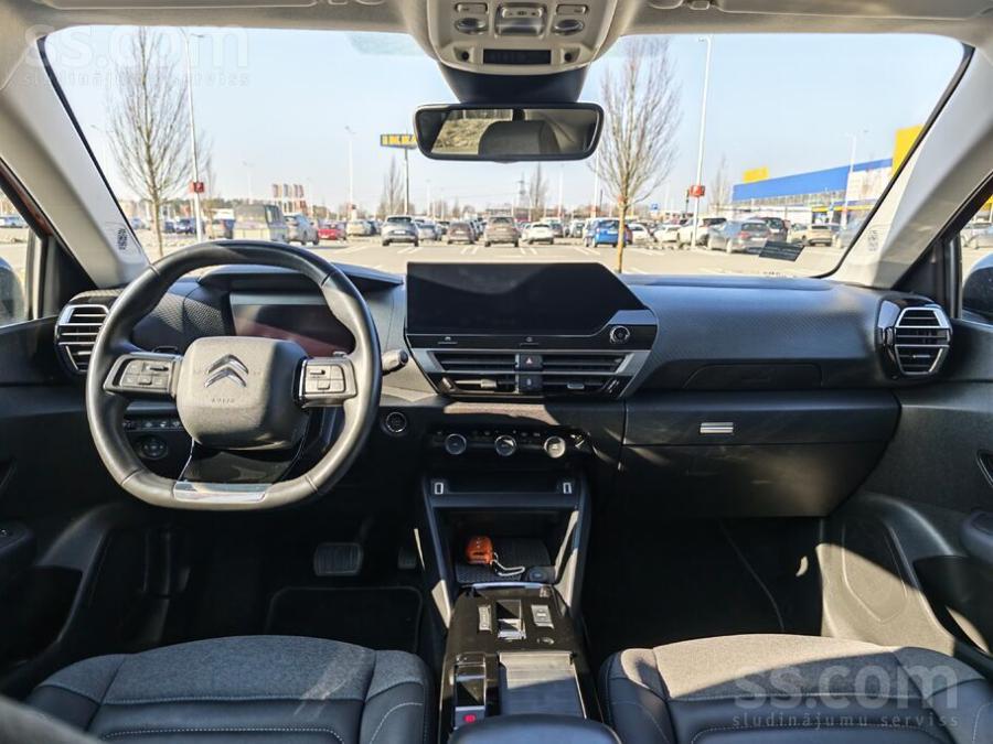 Orange Citroen C4 2022 in Riga, with an engine capacity of 1.50 L and mileage of 50 thousand km for 16200 €, photo 9 on AUTOMOTO.COM.LV