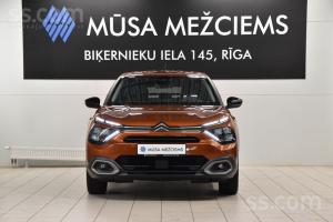 Orange Citroen C4 2022 in Riga, with an engine capacity of 0.00 L and mileage of 11 thousand km for 21990 €, photo 3 on AUTOMOTO.COM.LV