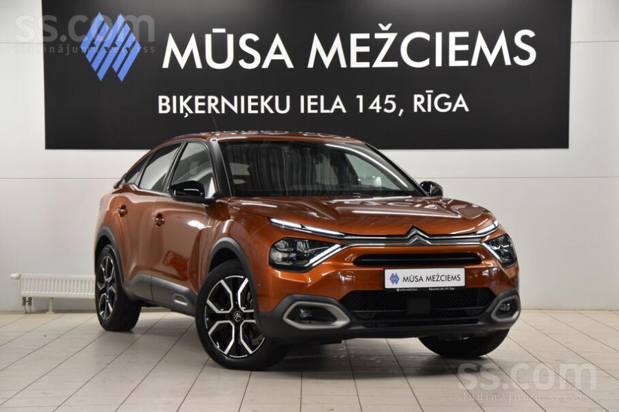 Orange Citroen C4 2022 in Riga, with an engine capacity of 0.00 L and mileage of 11 thousand km for 21990 €, photo 4 on AUTOMOTO.COM.LV