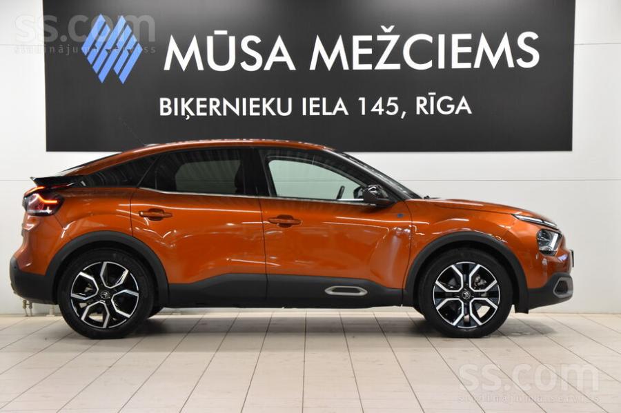 Orange Citroen C4 2022 in Riga, with an engine capacity of 0.00 L and mileage of 11 thousand km for 21990 €, photo 5 on AUTOMOTO.COM.LV