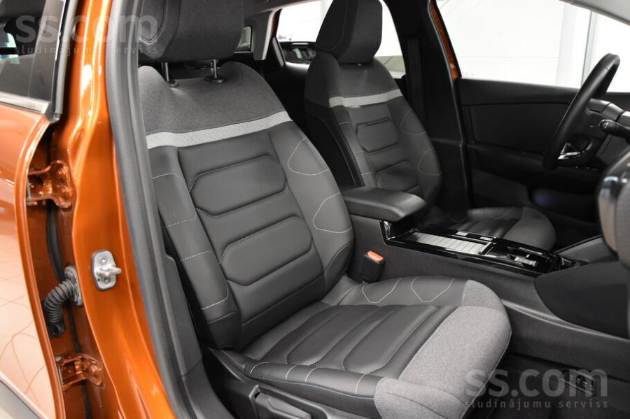 Orange Citroen C4 2022 in Riga, with an engine capacity of 0.00 L and mileage of 11 thousand km for 21990 €, photo 16 on AUTOMOTO.COM.LV
