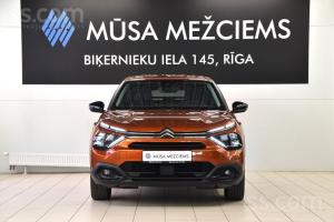 Orange Citroen C4 2023 in Riga, with an engine capacity of 1.20 L and mileage of 54 thousand km for 16990 €, photo 3 on AUTOMOTO.COM.LV
