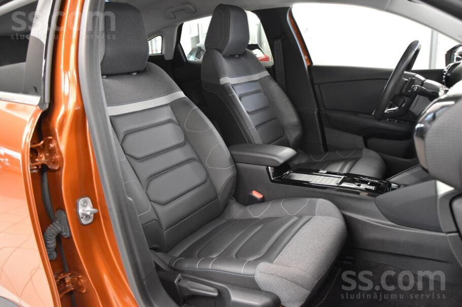 Orange Citroen C4 2023 in Riga, with an engine capacity of 1.20 L and mileage of 54 thousand km for 16990 €, photo 16 on AUTOMOTO.COM.LV