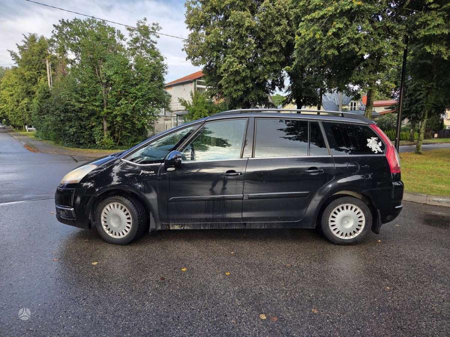 Melns Citroen c4-picasso 2006 Alīta, ar dzinēja tilpumu 2.00 L un nobraukumu 243 tūkst. km par 1000 €, foto 3 vietnē AUTOMOTO.COM.LV