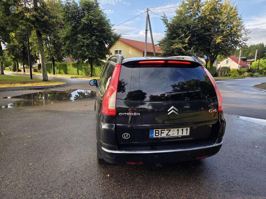 Melns Citroen c4-picasso 2006 Alīta, ar dzinēja tilpumu 2.00 L un nobraukumu 243 tūkst. km par 1000 €, foto 4 vietnē AUTOMOTO.COM.LV