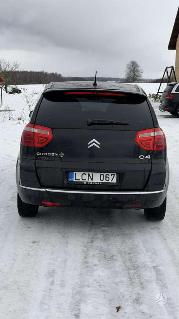Melns Citroen c4-picasso 2007 Kaišiadorys, ar dzinēja tilpumu 2.00 L un nobraukumu 211 tūkst. km par 650 €, foto 2 vietnē AUTOMOTO.COM.LV