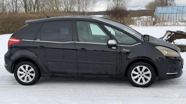 Melns Citroen c4-picasso 2007 Kaišiadorys, ar dzinēja tilpumu 2.00 L un nobraukumu 211 tūkst. km par 650 €, foto 4 vietnē AUTOMOTO.COM.LV