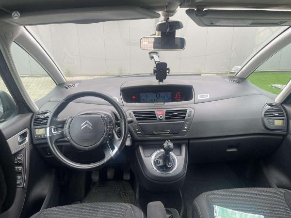 Black Citroen c4-picasso 2009 in Trakai, with an engine capacity of 1.56 L and mileage of 244 thousand km for 1850 €, photo 2 on AUTOMOTO.COM.LV