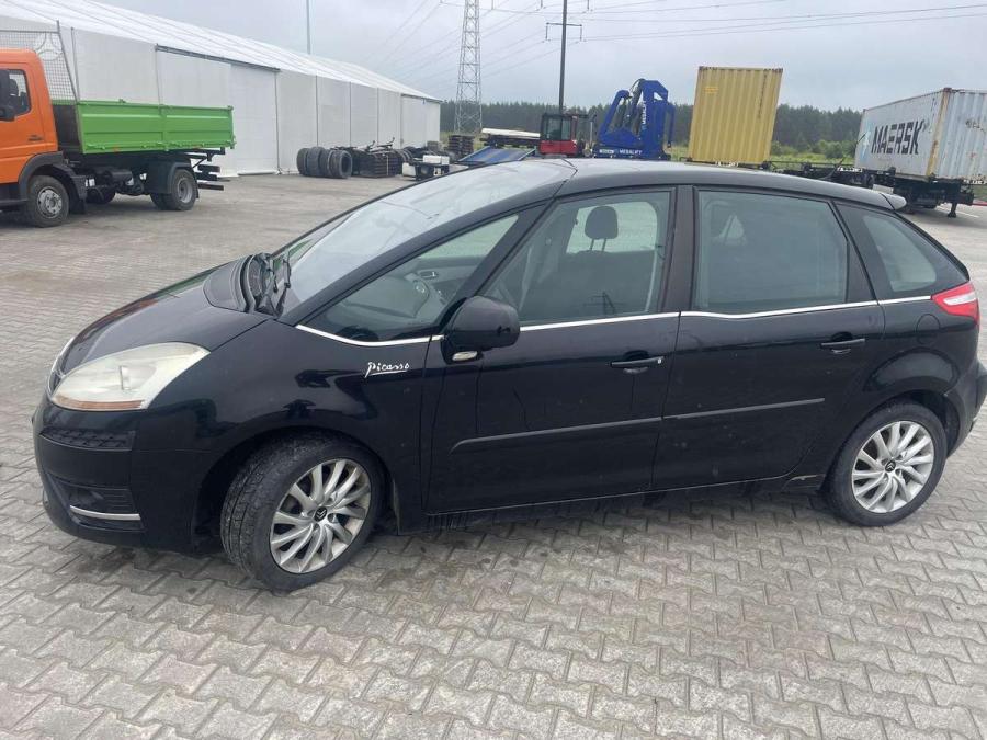 Black Citroen c4-picasso 2009 in Trakai, with an engine capacity of 1.56 L and mileage of 244 thousand km for 1850 €, photo 10 on AUTOMOTO.COM.LV