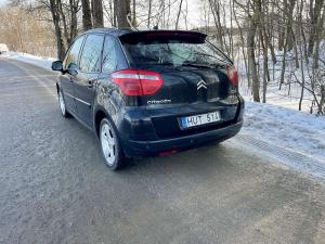 Black Citroen c4-picasso 2010 in Vilnius, with an engine capacity of 1.60 L and mileage of 280 thousand km for 1900 €, photo 4 on AUTOMOTO.COM.LV