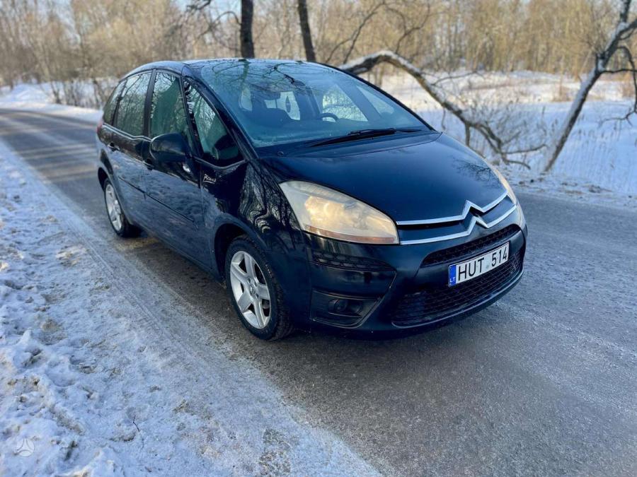 Black Citroen c4-picasso 2010 in Vilnius, with an engine capacity of 1.60 L and mileage of 280 thousand km for 1900 €, photo 8 on AUTOMOTO.COM.LV