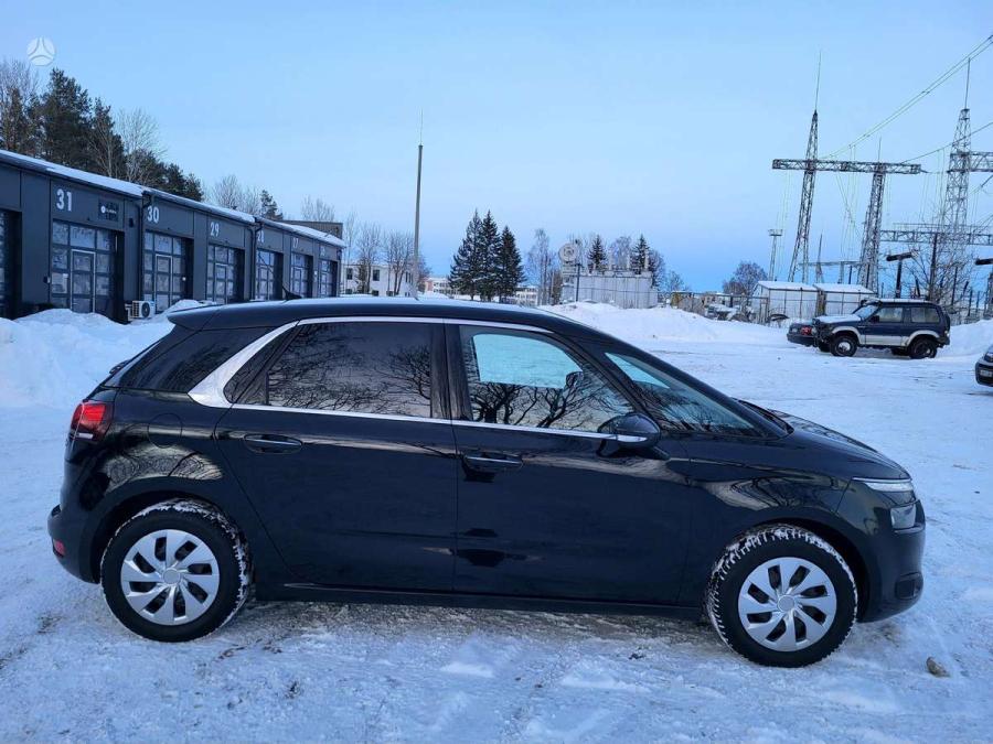 Black Citroen c4-picasso 2013 in Siauliai, with an engine capacity of 1.60 L and mileage of 98 thousand km for 5350 €, photo 15 on AUTOMOTO.COM.LV