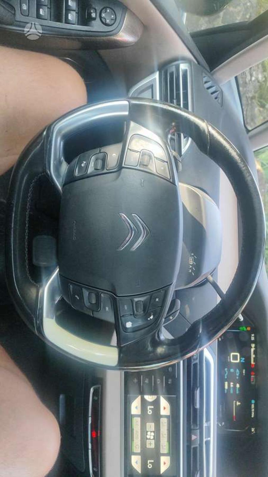 Black Citroen c4-picasso 2013 in Taurage, with an engine capacity of 1.56 L and mileage of 276 thousand km for 3300 €, photo 17 on AUTOMOTO.COM.LV