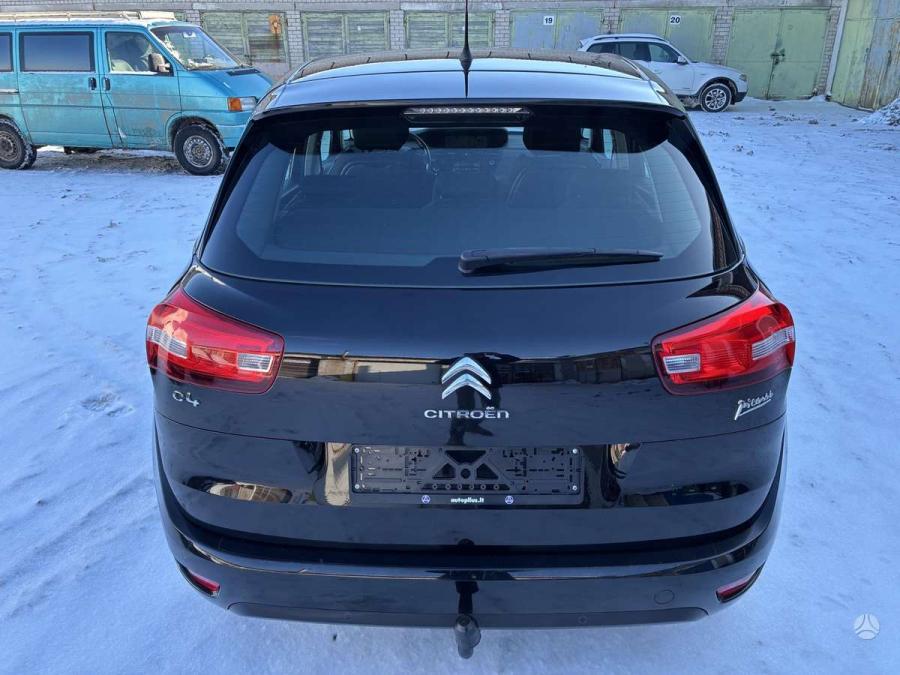 Black Citroen c4-picasso 2014 in Siauliai, with an engine capacity of 1.56 L and mileage of 304 thousand km for 4650 €, photo 3 on AUTOMOTO.COM.LV