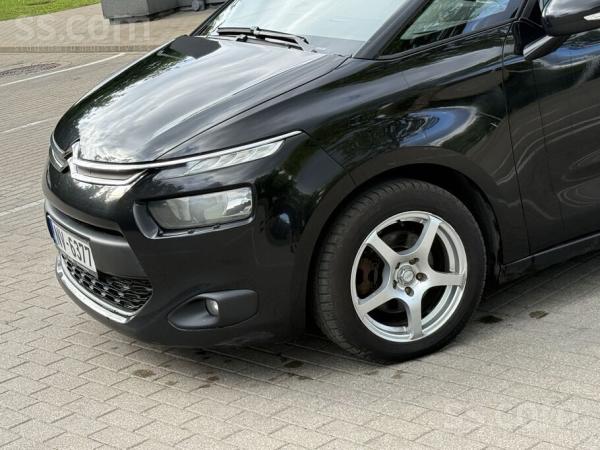 Black Citroen c4-picasso 2014 in Jurmala, with an engine capacity of 1.60 L and mileage of 0 thousand km for 4950 €, photo 6 on AUTOMOTO.COM.LV