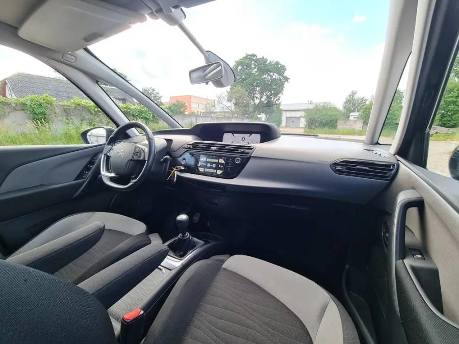 Melns Citroen c4-picasso 2015 Ogre, ar dzinēja tilpumu 1.20 L un nobraukumu 145 tūkst. km par 6550 €, foto 21 vietnē AUTOMOTO.COM.LV