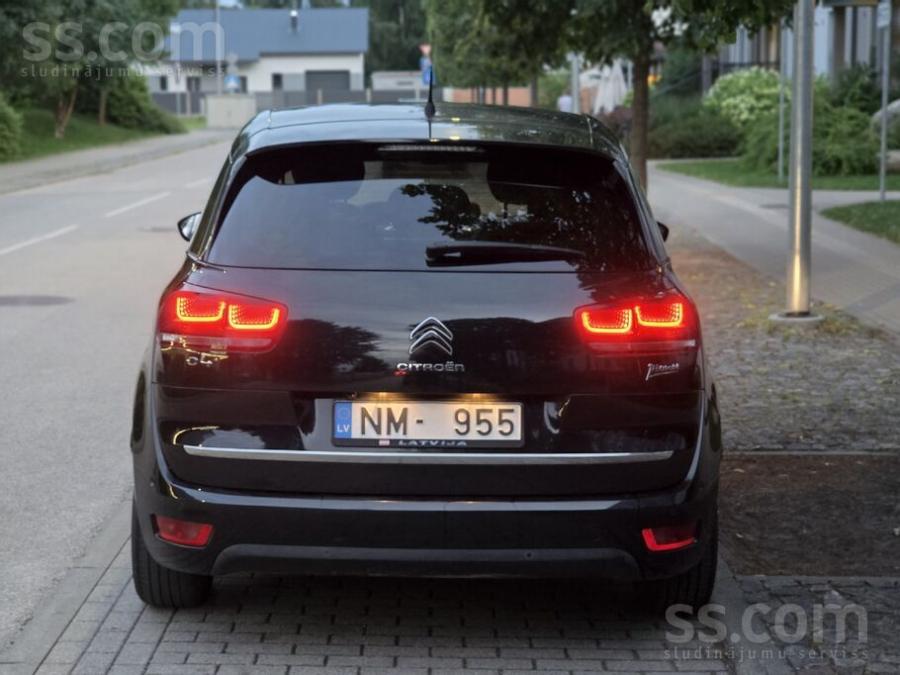 Melns Citroen c4-picasso 2017 Rīga, ar dzinēja tilpumu 1.60 L un nobraukumu 167 tūkst. km par 8900 €, foto 7 vietnē AUTOMOTO.COM.LV