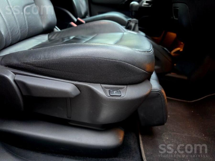 Melns Citroen c4-picasso 2017 Rīga, ar dzinēja tilpumu 1.60 L un nobraukumu 167 tūkst. km par 8900 €, foto 11 vietnē AUTOMOTO.COM.LV