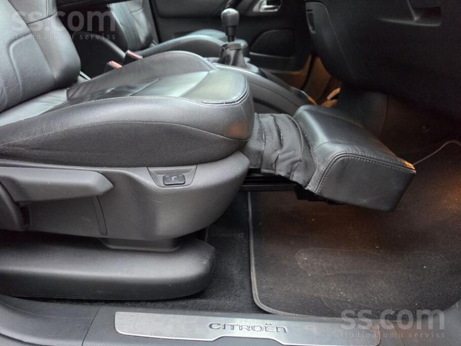 Melns Citroen c4-picasso 2017 Rīga, ar dzinēja tilpumu 1.60 L un nobraukumu 167 tūkst. km par 8900 €, foto 12 vietnē AUTOMOTO.COM.LV