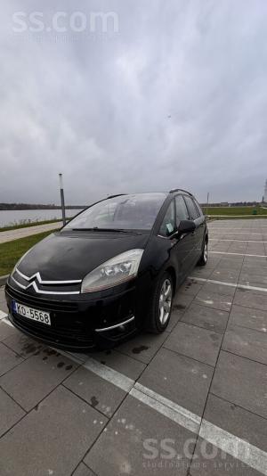 Black Citroen c4-picasso 2007 in Ogre, with an engine capacity of 1.60 L and mileage of 282 thousand km for 2499 €, photo 6 on AUTOMOTO.COM.LV