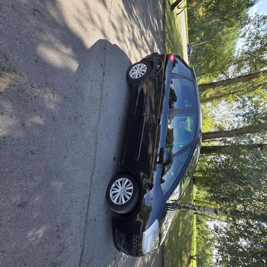 Black Citroen c4-picasso 2007 in Panevezys, with an engine capacity of 1.56 L and mileage of 368 thousand km for 1600 €, photo 4 on AUTOMOTO.COM.LV