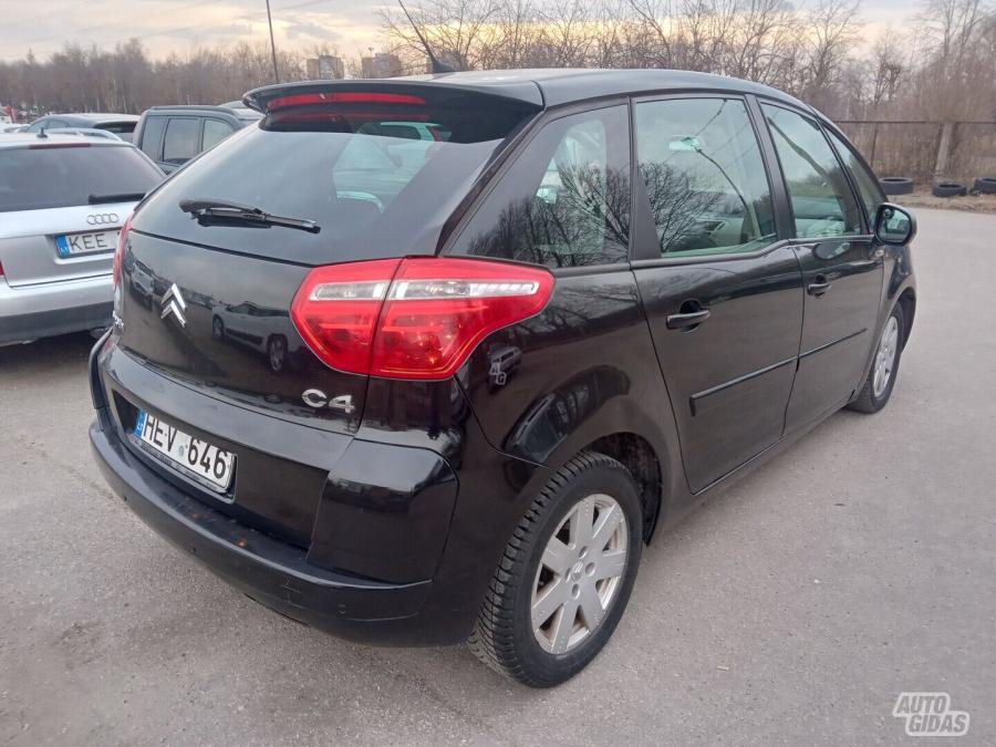 Melns Citroen c4-picasso 2008 Šauļi, ar dzinēja tilpumu 1.60 L un nobraukumu 260 tūkst. km par 1650 €, foto 6 vietnē AUTOMOTO.COM.LV