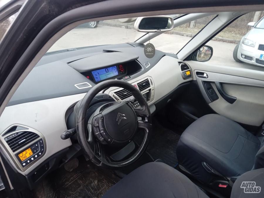 Melns Citroen c4-picasso 2008 Šauļi, ar dzinēja tilpumu 1.60 L un nobraukumu 260 tūkst. km par 1650 €, foto 11 vietnē AUTOMOTO.COM.LV
