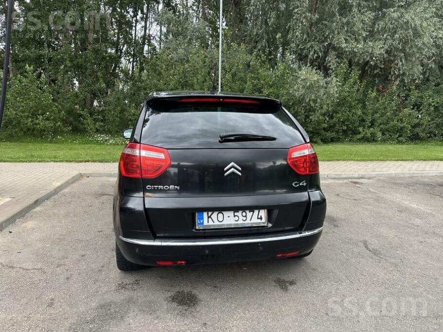 Black Citroen c4-picasso 2008 in Riga, with an engine capacity of 1.60 L and mileage of 404 thousand km for 2200 €, photo 5 on AUTOMOTO.COM.LV