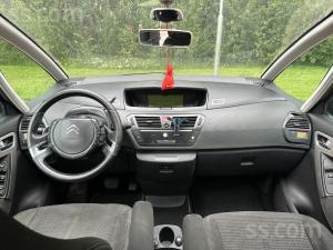Black Citroen c4-picasso 2008 in Riga, with an engine capacity of 1.60 L and mileage of 404 thousand km for 2200 €, photo 7 on AUTOMOTO.COM.LV