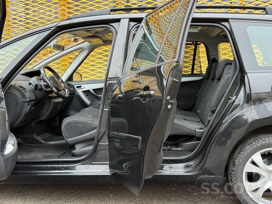 Melns Citroen c4-picasso 2009 Ogre, ar dzinēja tilpumu 2.00 L un nobraukumu 243 tūkst. km par 3995 €, foto 10 vietnē AUTOMOTO.COM.LV