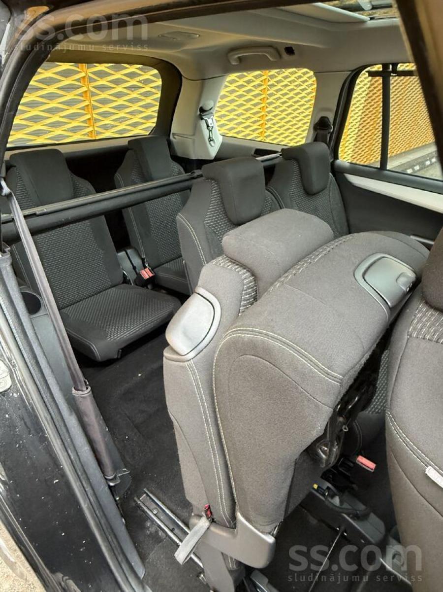 Melns Citroen c4-picasso 2009 Ogre, ar dzinēja tilpumu 2.00 L un nobraukumu 243 tūkst. km par 3995 €, foto 16 vietnē AUTOMOTO.COM.LV