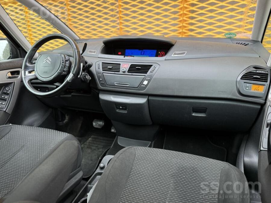 Melns Citroen c4-picasso 2009 Ogre, ar dzinēja tilpumu 2.00 L un nobraukumu 243 tūkst. km par 3995 €, foto 20 vietnē AUTOMOTO.COM.LV