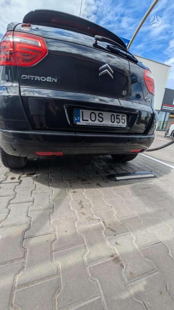 Melns Citroen c4-picasso 2009 Kauņa, ar dzinēja tilpumu 1.56 L un nobraukumu 311 tūkst. km par 1400 €, foto 2 vietnē AUTOMOTO.COM.LV