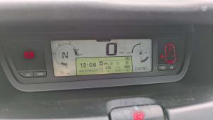 Melns Citroen c4-picasso 2009 Kauņa, ar dzinēja tilpumu 1.56 L un nobraukumu 311 tūkst. km par 1400 €, foto 24 vietnē AUTOMOTO.COM.LV