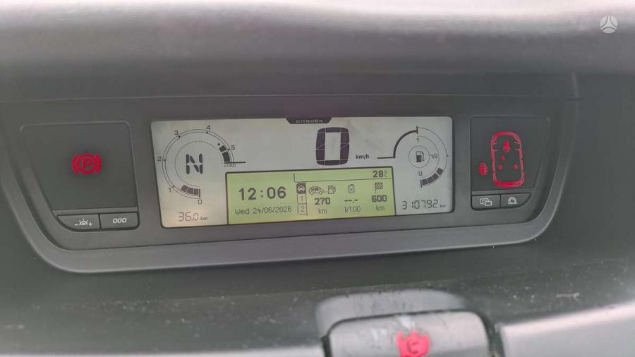 Melns Citroen c4-picasso 2009 Kauņa, ar dzinēja tilpumu 1.56 L un nobraukumu 311 tūkst. km par 1400 €, foto 24 vietnē AUTOMOTO.COM.LV