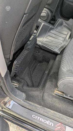Melns Citroen c4-picasso 2009 Kauņa, ar dzinēja tilpumu 1.56 L un nobraukumu 311 tūkst. km par 1400 €, foto 29 vietnē AUTOMOTO.COM.LV