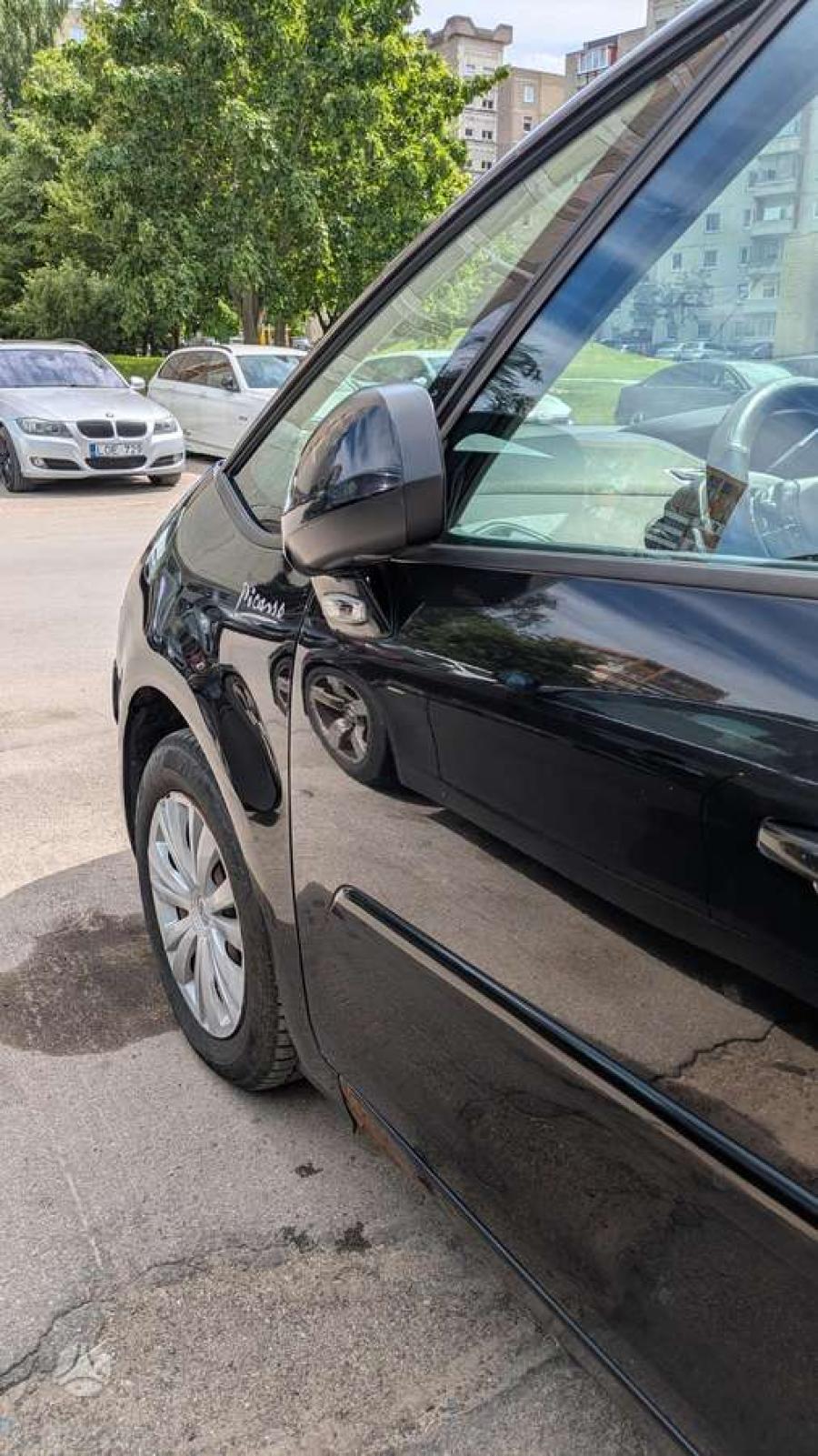 Melns Citroen c4-picasso 2009 Kauņa, ar dzinēja tilpumu 1.56 L un nobraukumu 311 tūkst. km par 1400 €, foto 38 vietnē AUTOMOTO.COM.LV