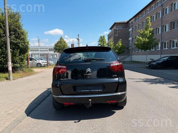Black Citroen c4-picasso 2009 in Ogre, with an engine capacity of 2.00 L and mileage of 263 thousand km for 3599 €, photo 5 on AUTOMOTO.COM.LV